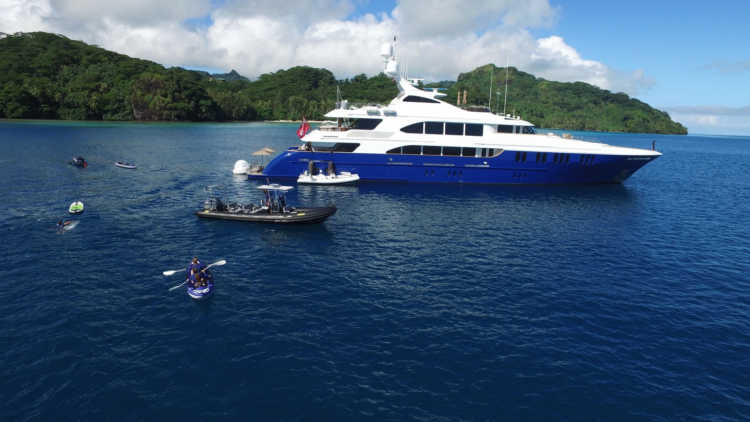 LA DEA II Yacht Charter Details, Trinity Yachts | CHARTERWORLD Luxury ...